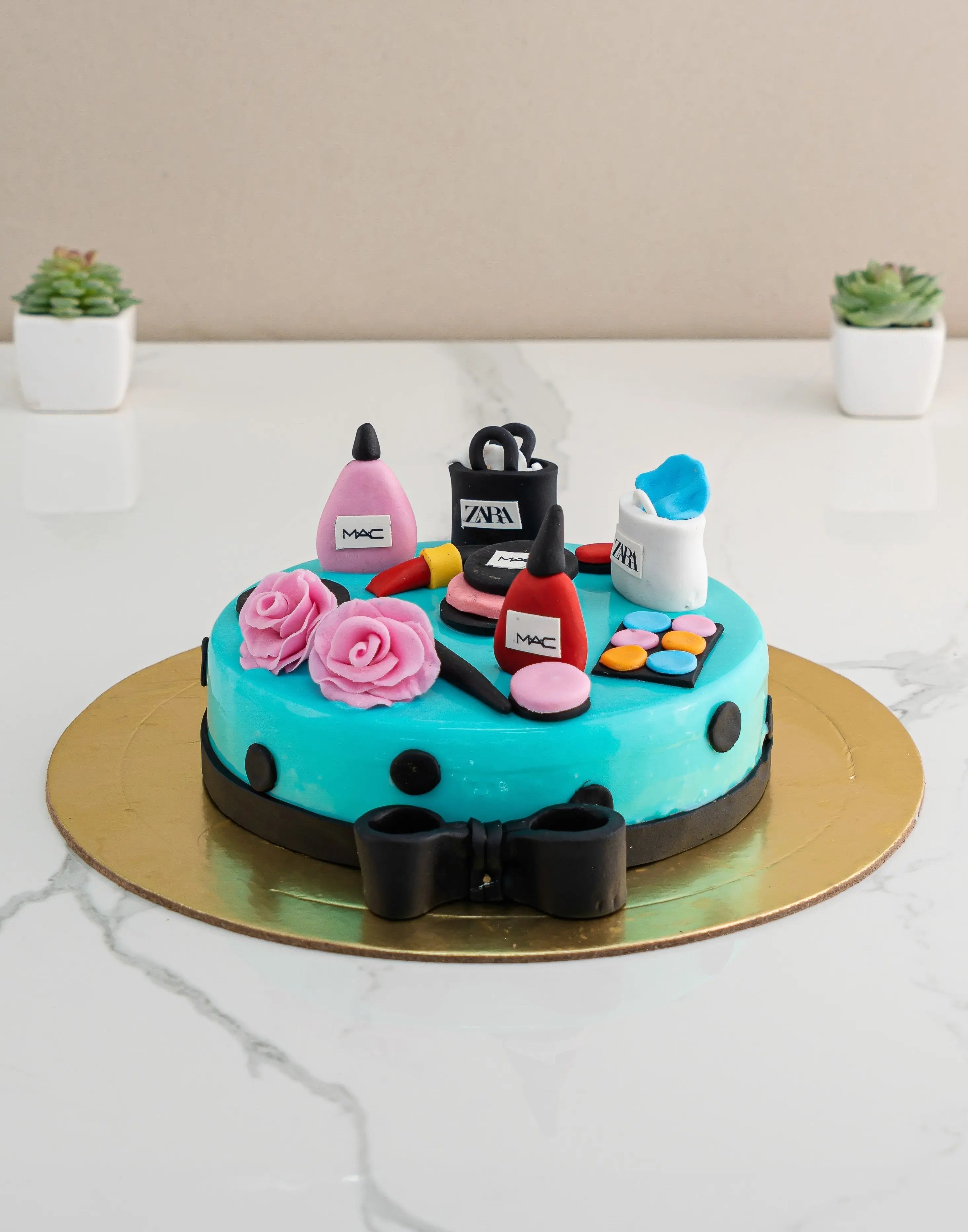 Shopping Theme Cakes | Delivery in Noida & Gurgaon - Creme Castle
