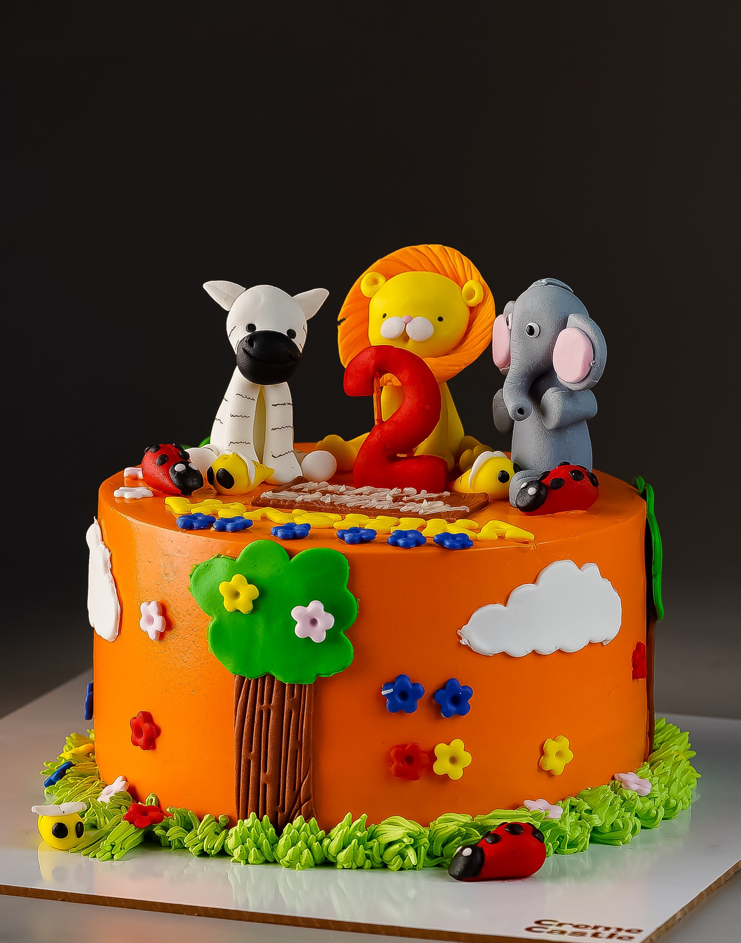 Jungle Theme Cake | Jungle Cake Designs | Creme Castle