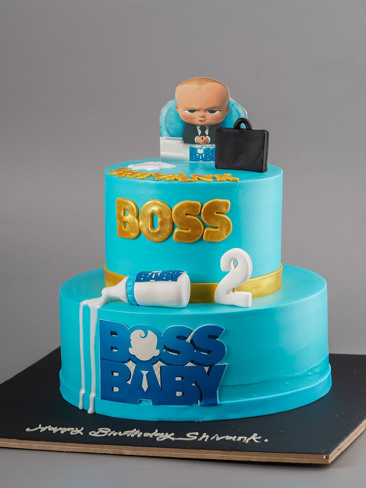 Boss Baby Drip Cake - Creme Castle