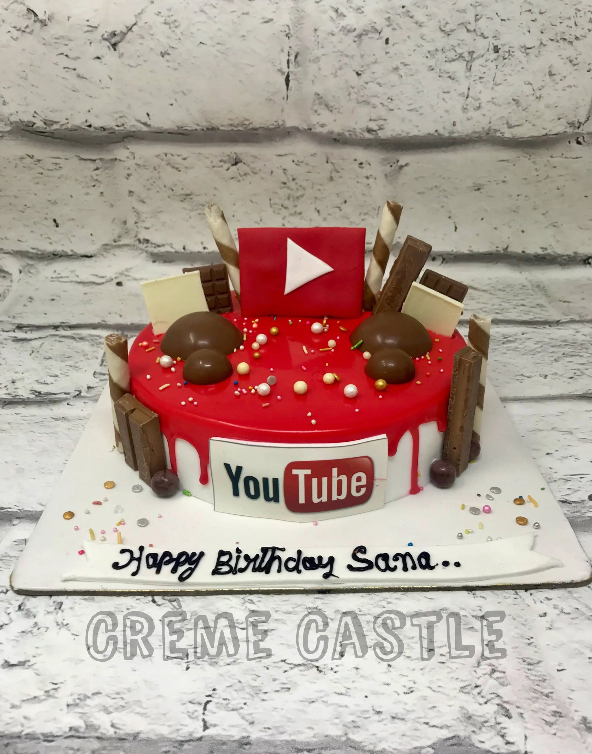 YouTube Theme Cake – Creme Castle