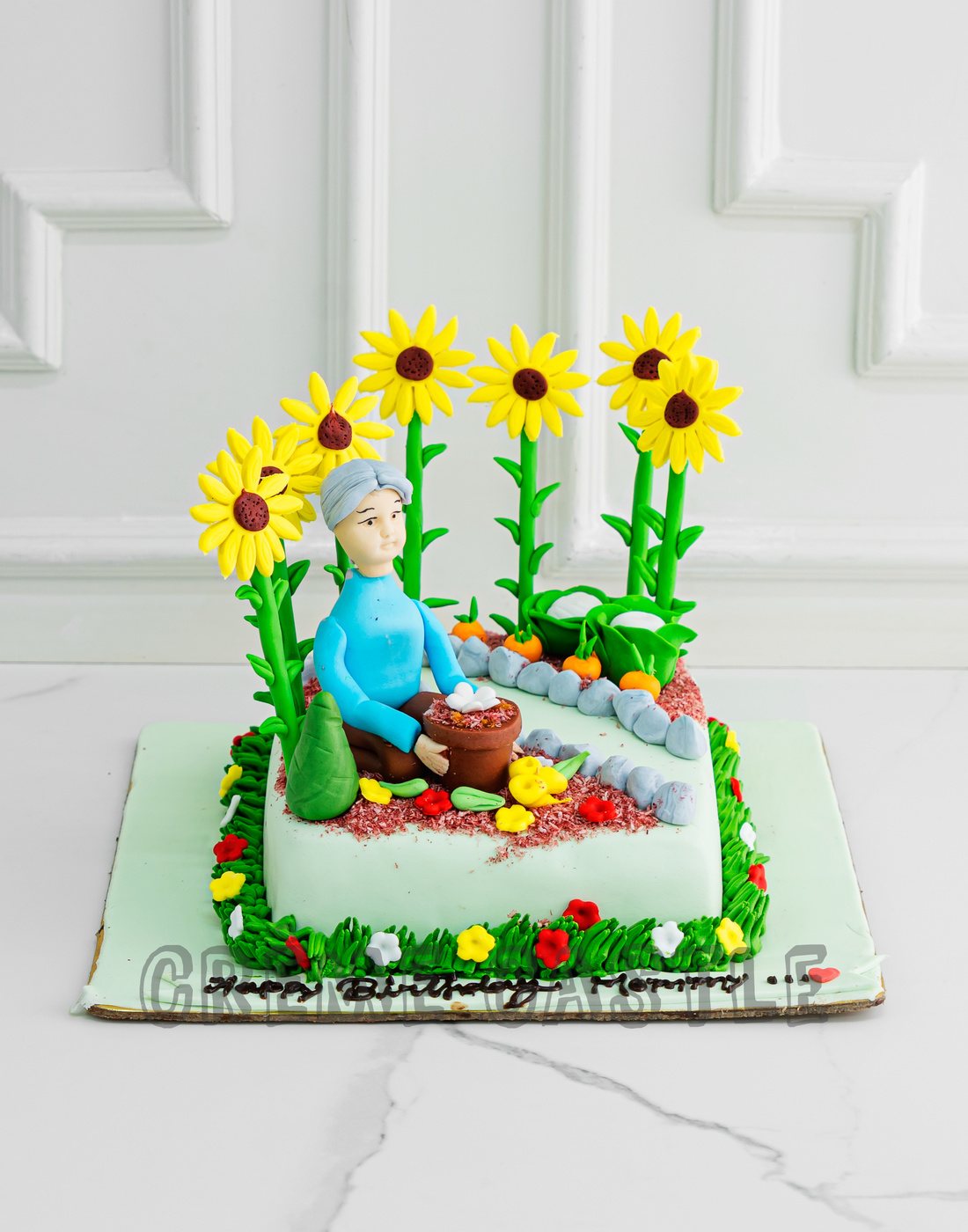 Gardening Fan Cake – Creme Castle